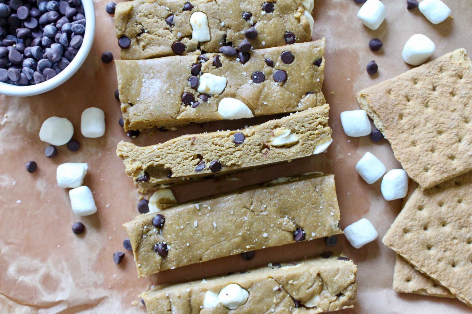 S'mores No Bake Protein Bars | Chelsey Amer Nutrition
